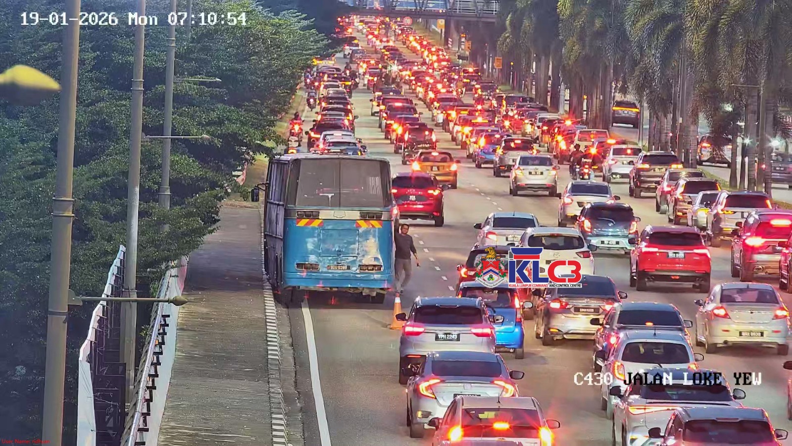 INFO KENDERAAN ROSAK: 19/01/2026 07.10AM JALAN LOKE YEW – KLCCC